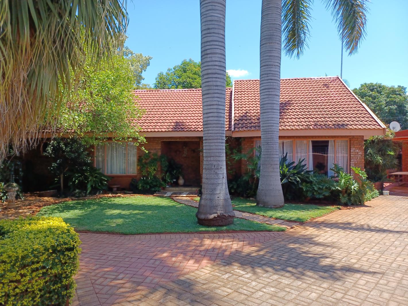 3 Bedroom House for sale in Mookgophong (Naboomspruit) | T4421970 ...