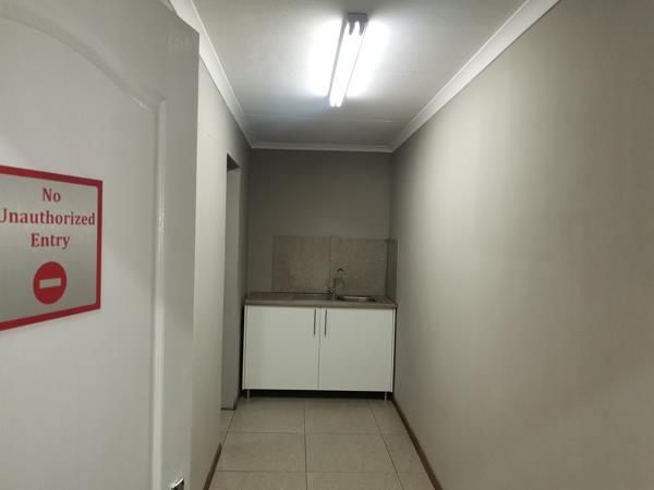30 m² Commercial space to rent in Kuruman | RR4138593 | Private Property