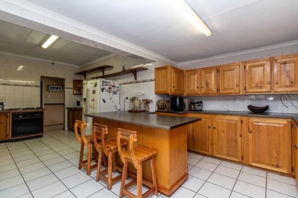 10 Bedroom House for sale in Princess AH | T4854494 | Private Property