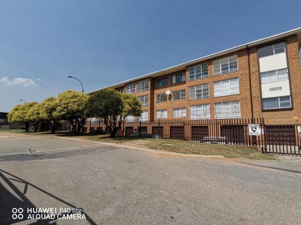 2 Bedroom Apartment to rent in Kempton Park Ext 4 | RR4275281 | Private ...