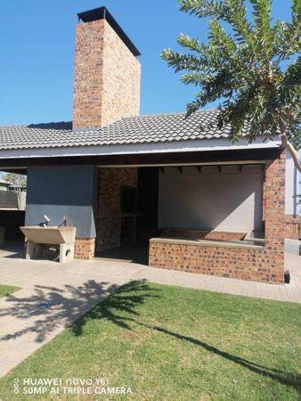 2 Bedroom Apartment for sale in Dainfern | T4901436 | Private Property