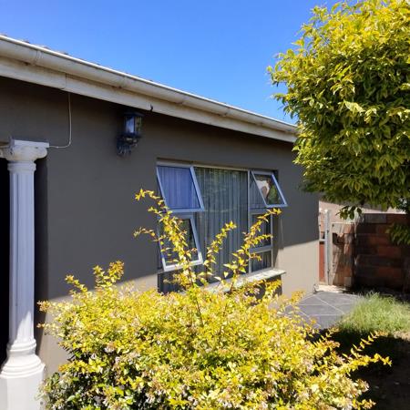3 Bedroom House for sale in KwaZakhele | T4947821 | Private Property
