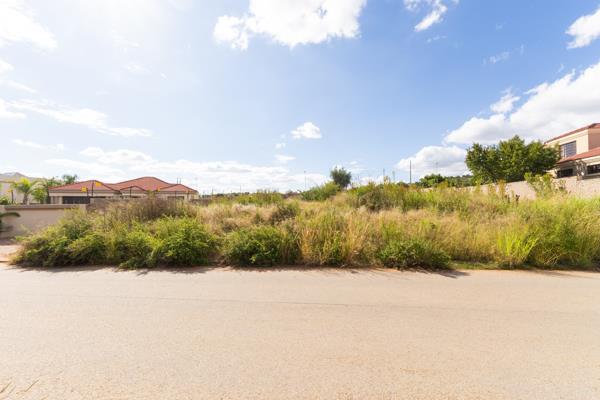1 336 m² Land for sale in Serala View | T5052538 | Private Property