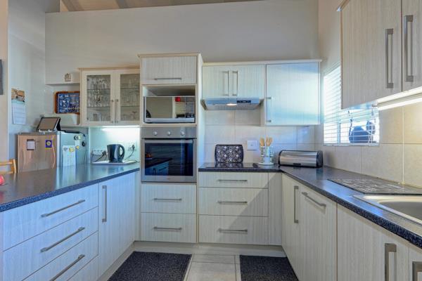 2 Bedroom House for sale in Sandbaai | T5119568 | Private Property