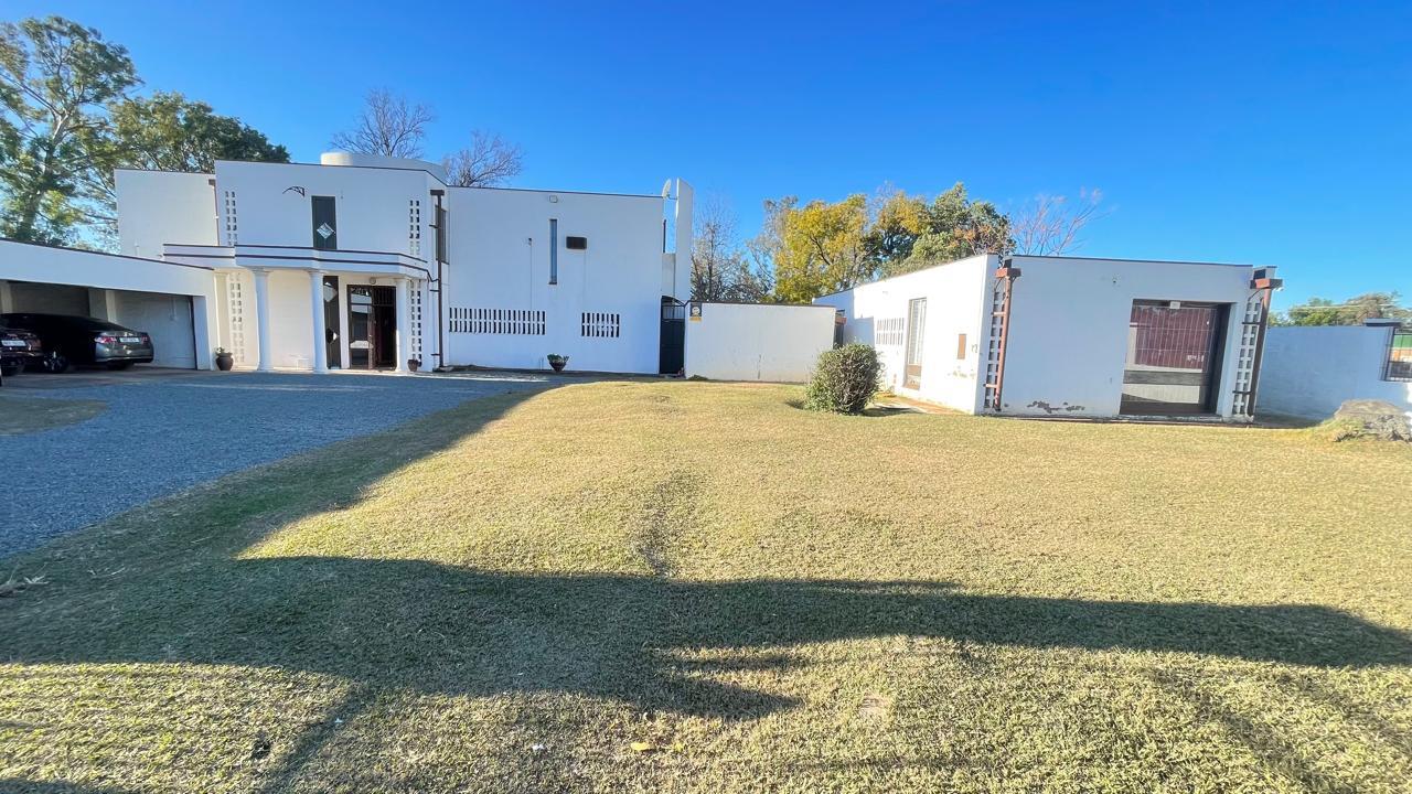 9 Bedroom House for sale in Ladysmith Central | T5125691 | Private Property