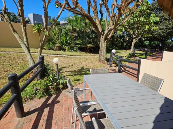 2 Bedroom Apartment for sale in Umhlanga Rocks | T5135097 | Private ...