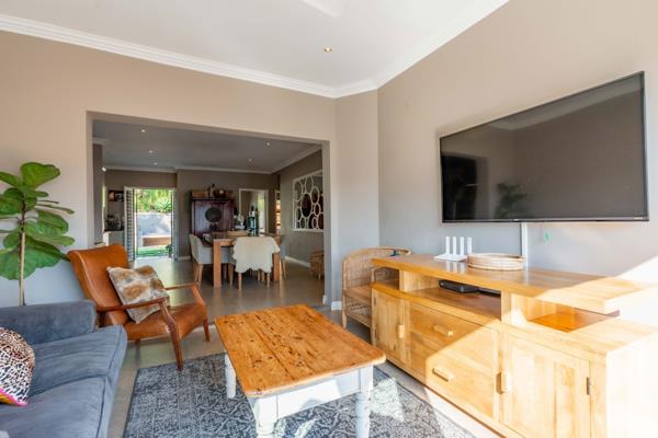 4 Bedroom Townhouse for sale in La Lucia | T5137571 | Private Property