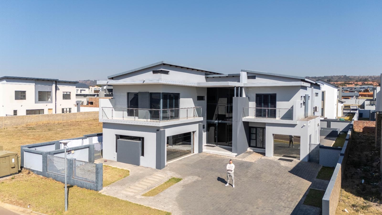 5 Bedroom House for sale in Six Fountains Estate | T5152639 | Private ...