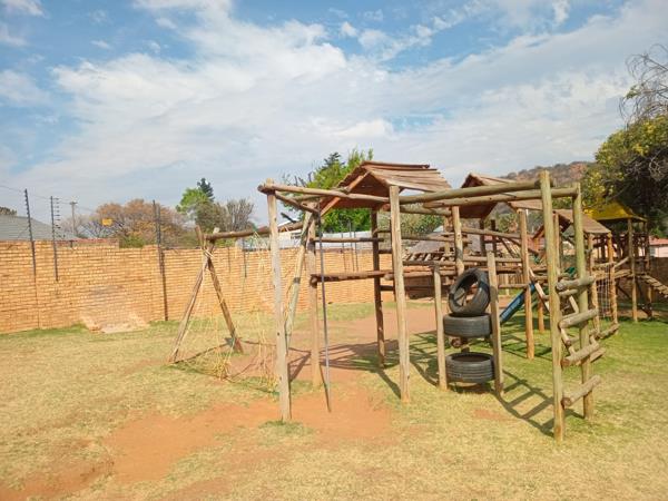 2 Bedroom House for sale in Meredale | T5375825 | Private Property