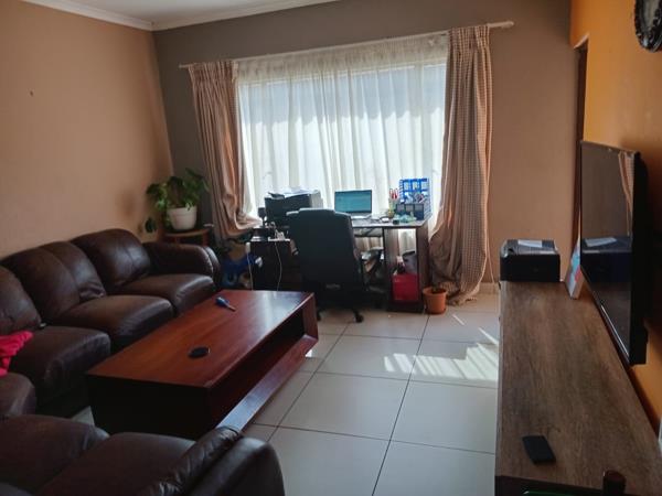 2 Bedroom House for sale in Meredale | T5375825 | Private Property