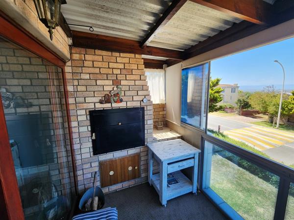 3 Bedroom Townhouse for sale in Wavecrest | T5233812 | Private Property