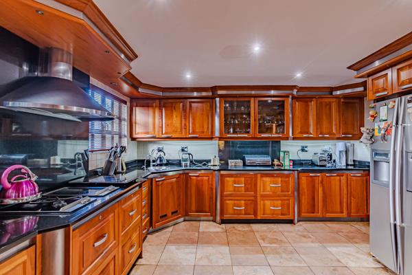 3 Bedroom House for sale in Silver Lakes Golf Estate | T5234667 ...