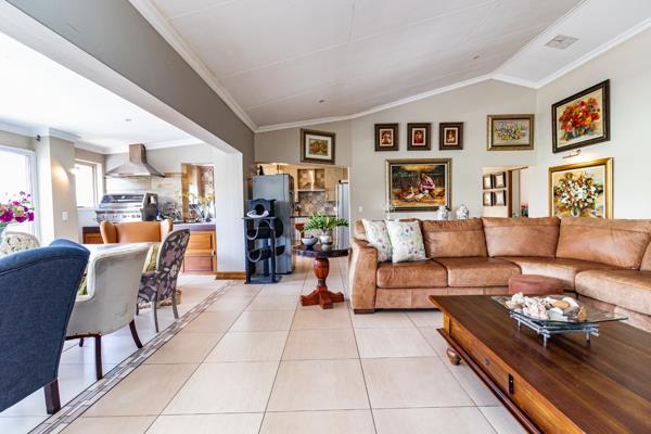 4 Bedroom House for sale in Caribbean Beach Club | T5270934 | Private ...