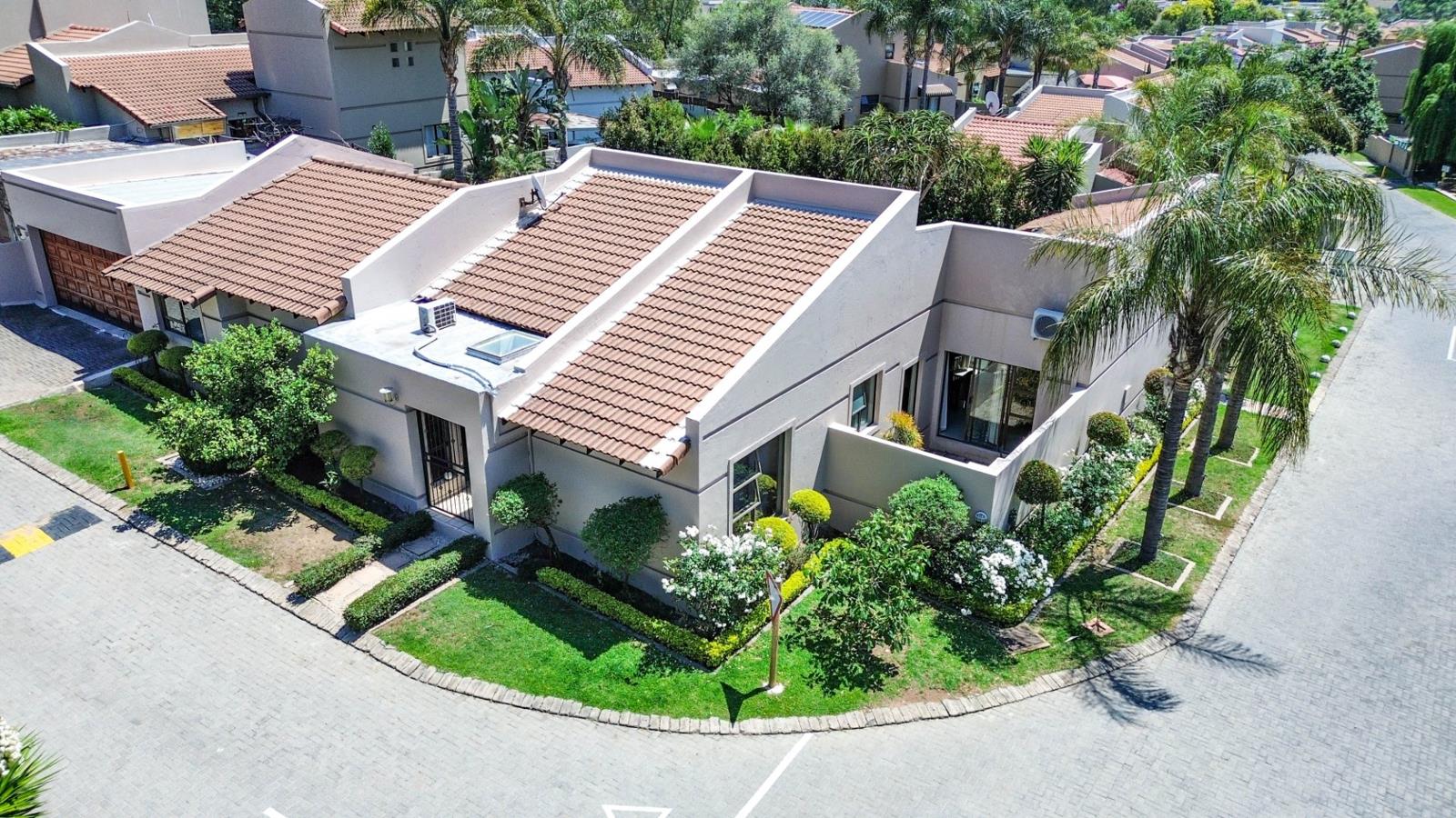 4 Bedroom Simplex for sale in Jukskei Park | T5284405 | Private Property