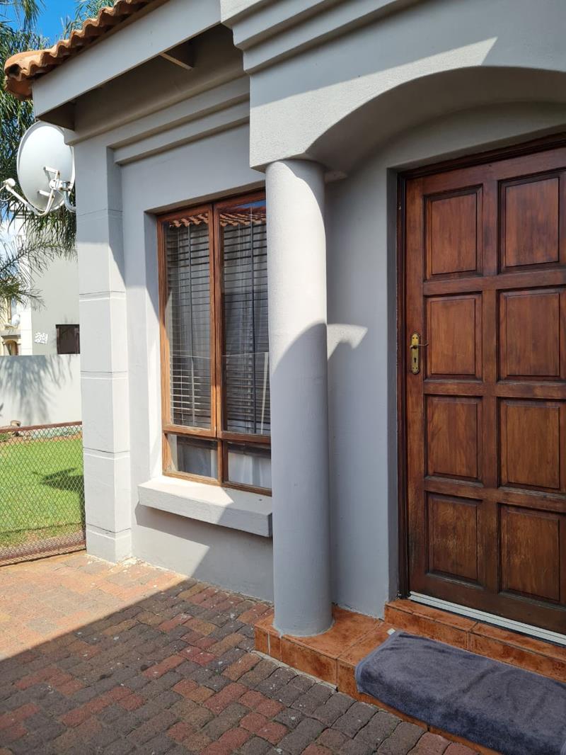 3 Bedroom Townhouse to rent in Reyno Ridge | RR4538785 | Private Property