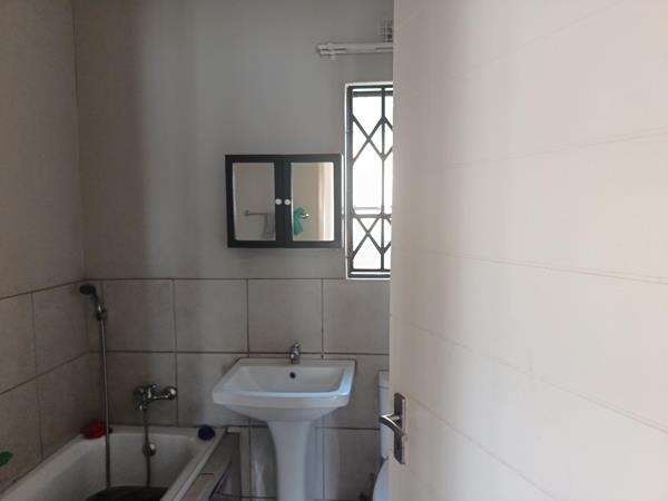 2 Bedroom House to rent in Witpoortjie | RR4543687 | Private Property