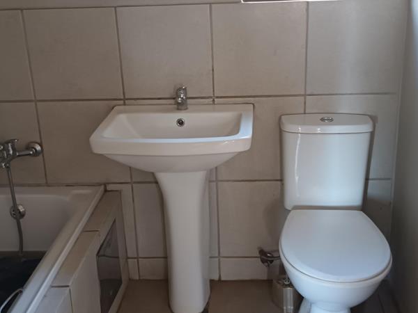 2 Bedroom House to rent in Witpoortjie | RR4544058 | Private Property