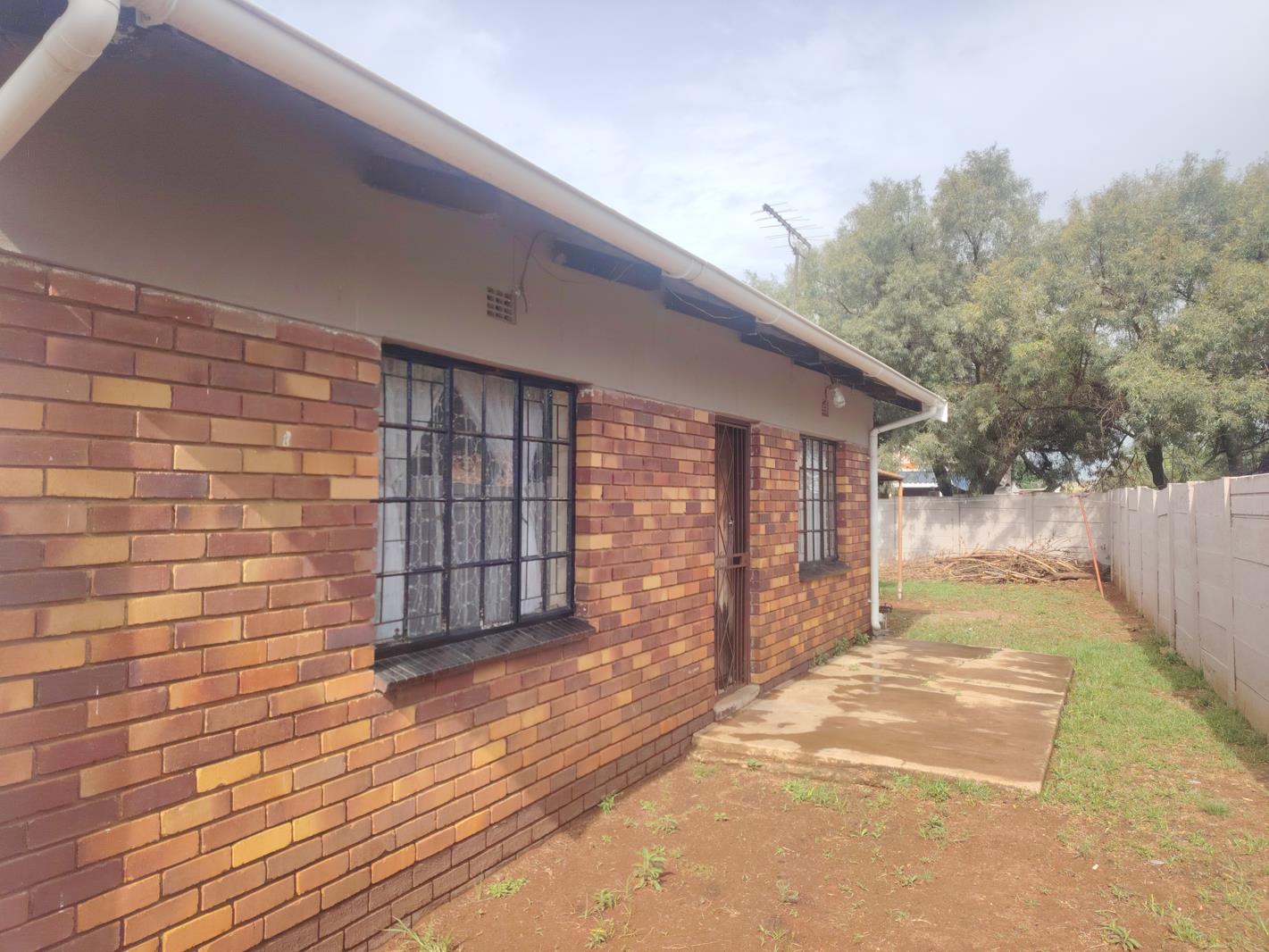 2 Bedroom House for sale in Alra Park | T5297897 | Private Property