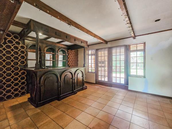 4 Bedroom House for sale in Faerie Glen | T5317688 | Private Property