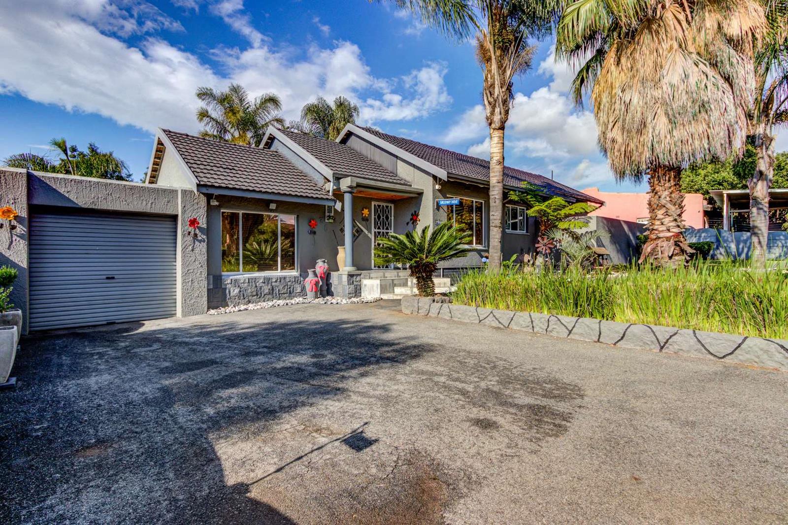 4 Bedroom House for sale in Birch Acres | T5320004 | Private Property