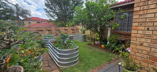 3 Bedroom House for sale in Safari Gardens | T5323862 | Private Property