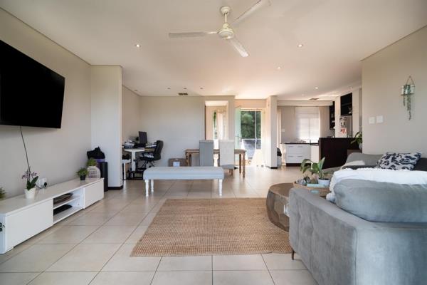 3 Bedroom Apartment for sale in Simbithi Estate | T5335257 | Private ...