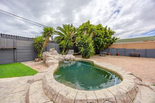 3 Bedroom House for sale in Table View | T5336185 | Private Property