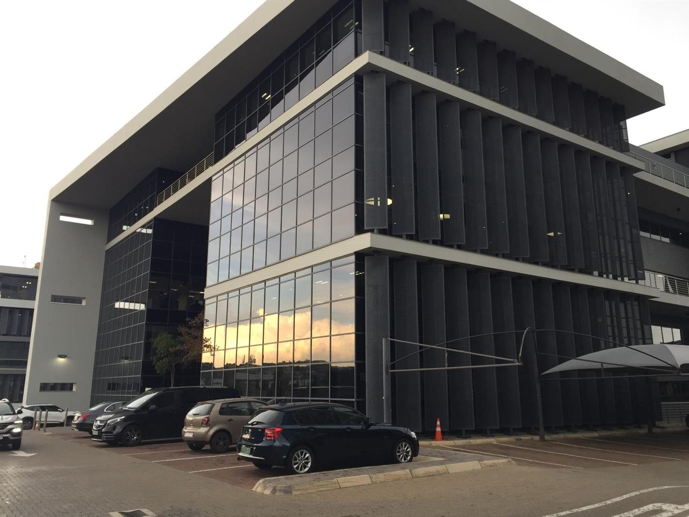 1 566 m² Commercial space to rent in Vorna Valley | RR4572121 | Private ...