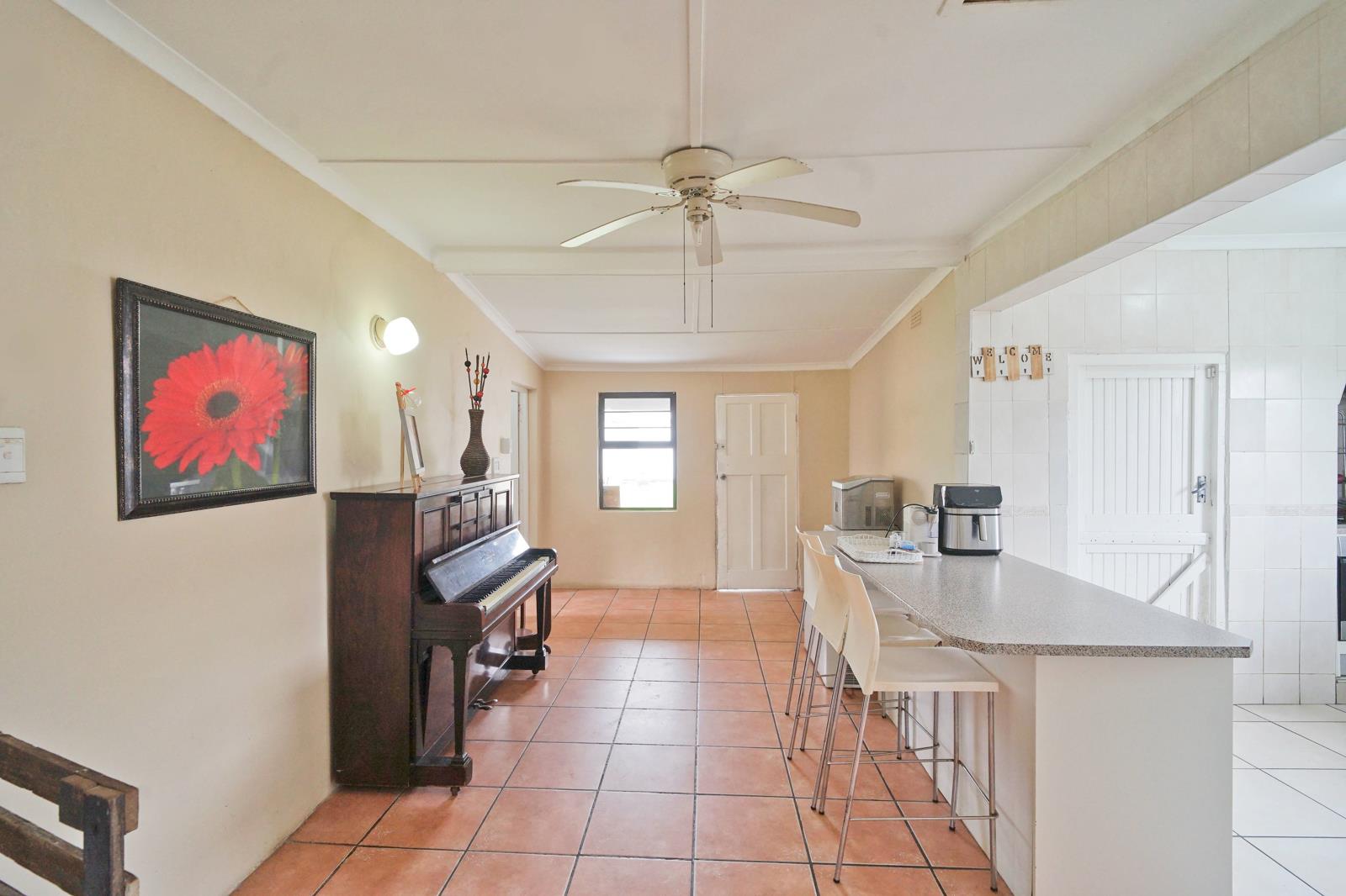 3 Bedroom House for sale in Kidds Beach | T5337318 | Private Property