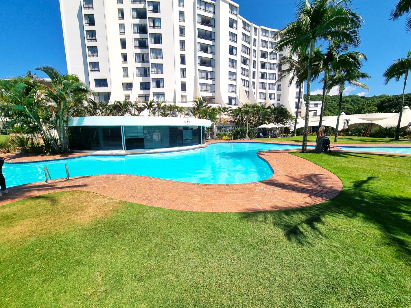 2 Bedroom Apartment for sale in Umhlanga Rocks | T5339397 | Private ...