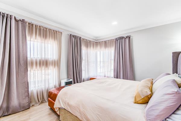 4 Bedroom House to rent in Homes Haven | RR4574378 | Private Property