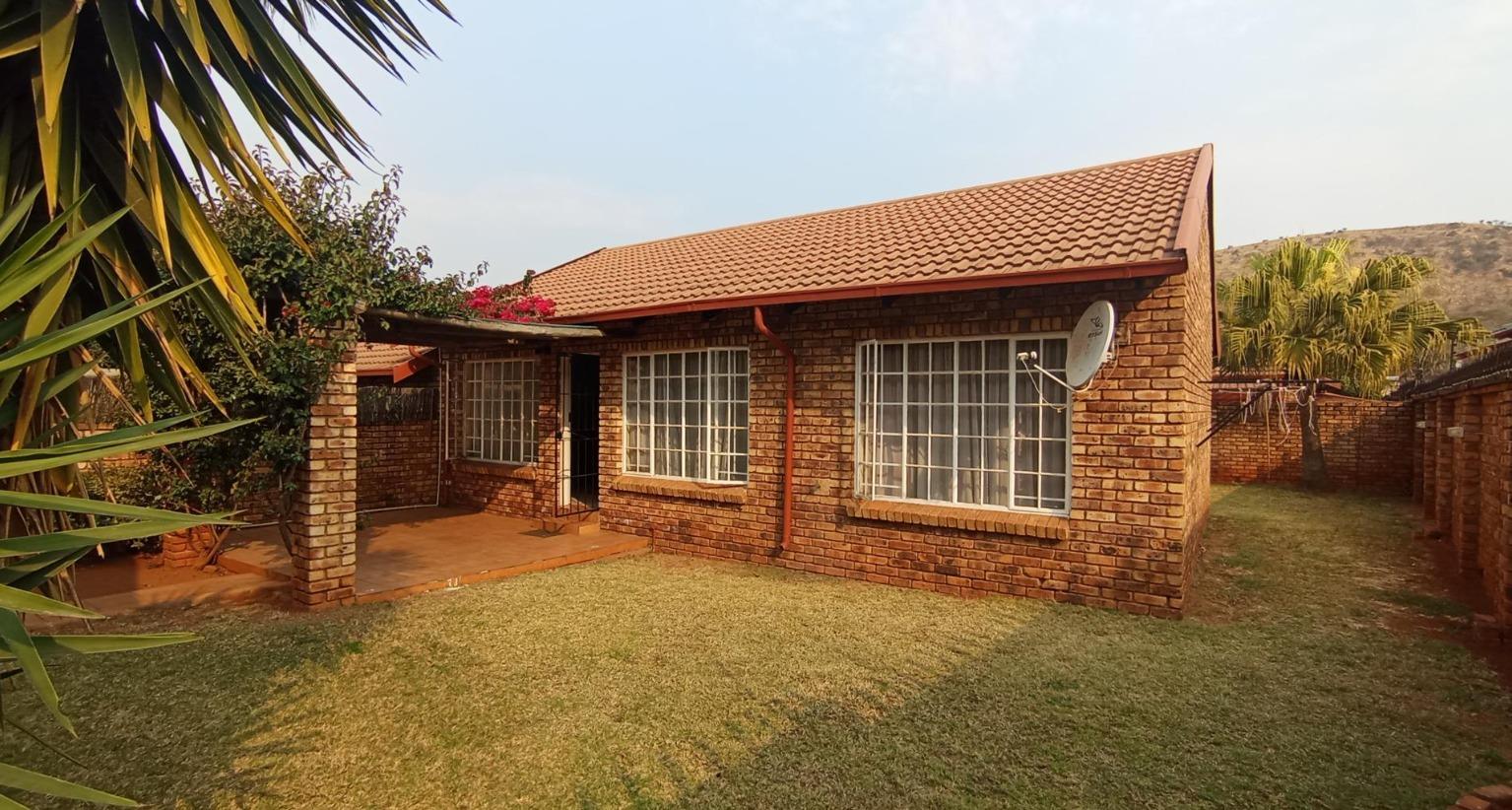 2 Bedroom Townhouse for sale in Amandasig | T5340908 | Private Property