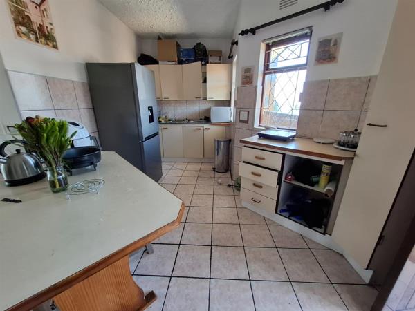 2 Bedroom Apartment for sale in Uvongo | T5341146 | Private Property