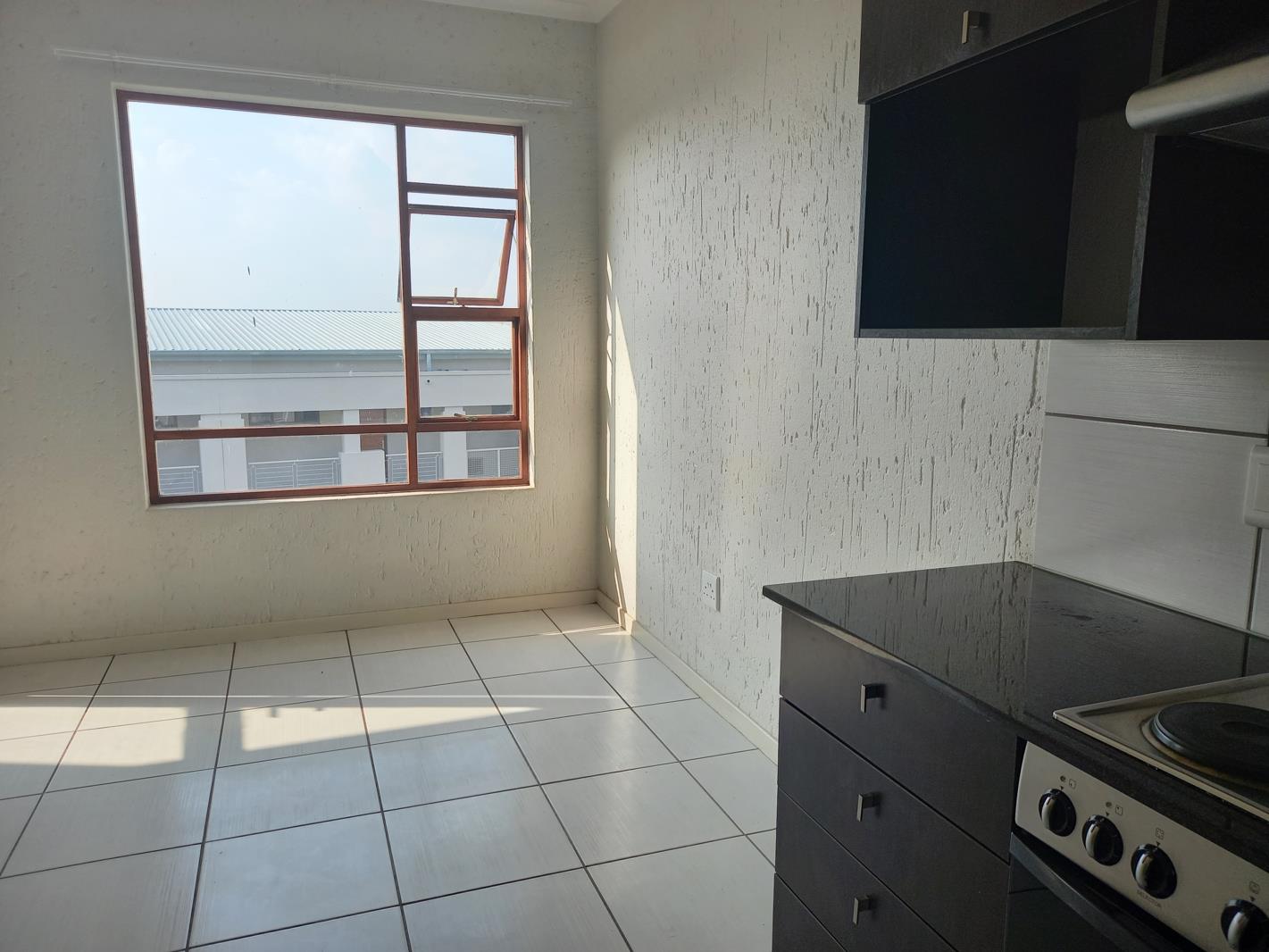 2 Bedroom Apartment to rent in Paulshof | RR4575325 | Private Property