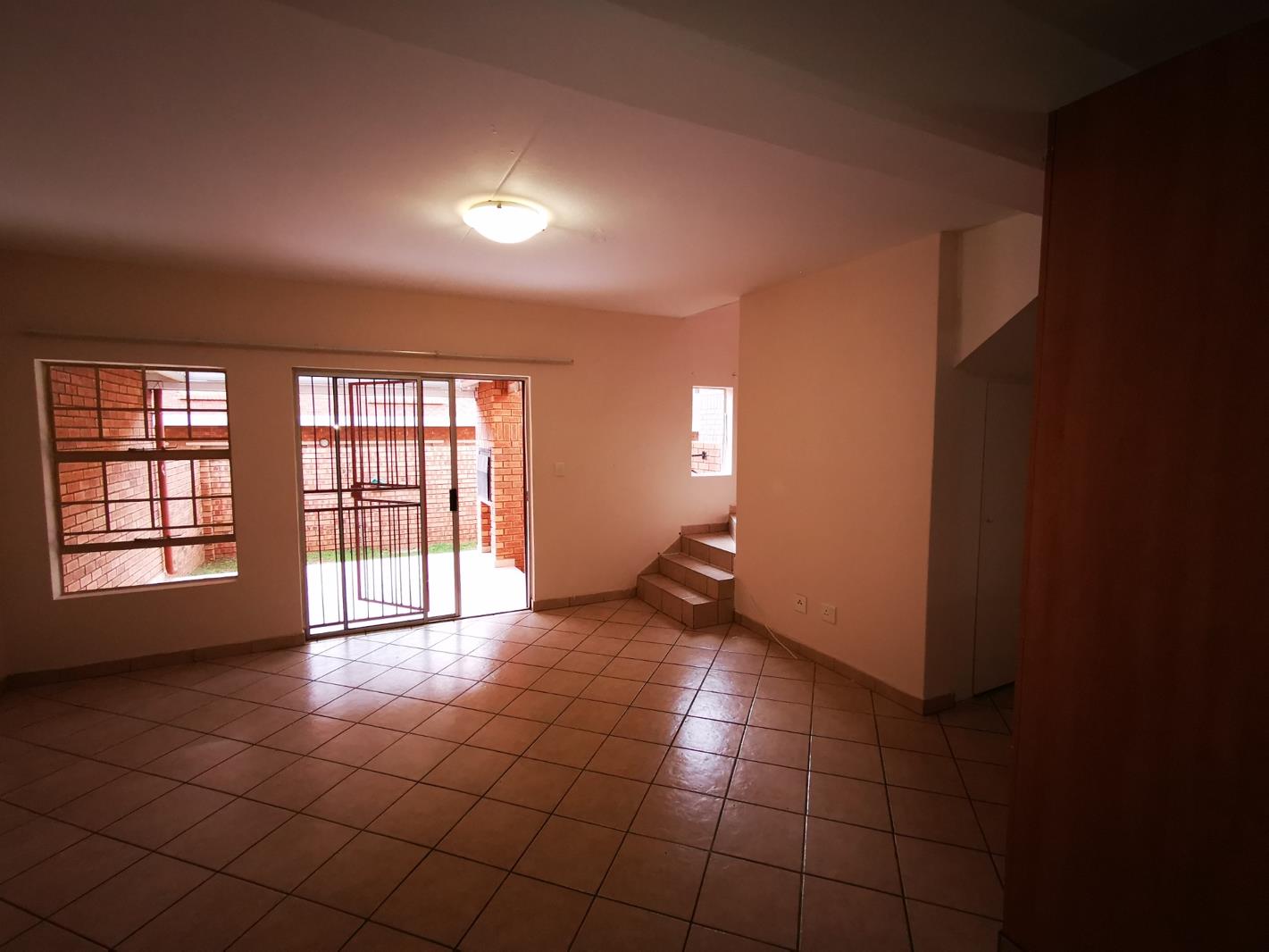 2 Bedroom Duplex to rent in Paramount Estate | RR4577712 | Private Property