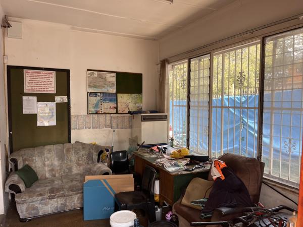 1 020 m² Commercial space for sale in Bagleyston | T5343477 | Private ...