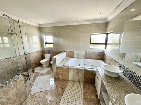 5 Bedroom House to rent in Thatchfield | RR4581182 | Private Property