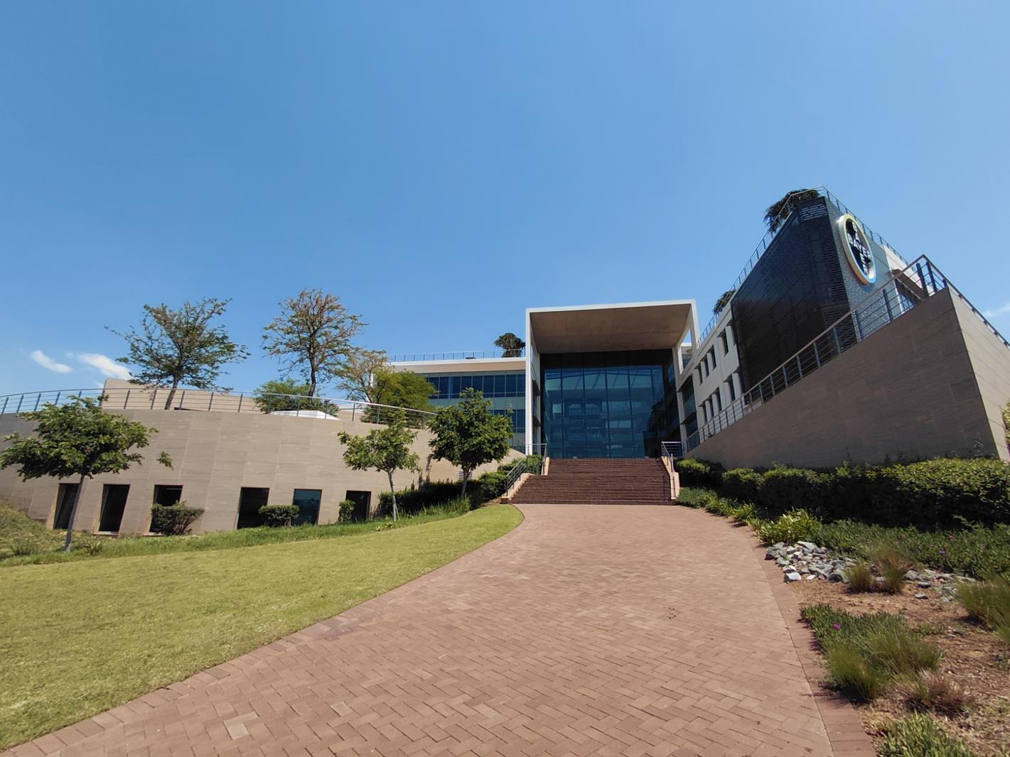 2 700 m² Commercial space to rent in Waterfall Estate | RR4581326 ...