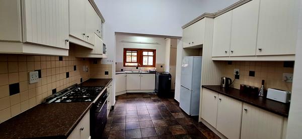 9 Bedroom House for sale in Robertson | T5348281 | Private Property