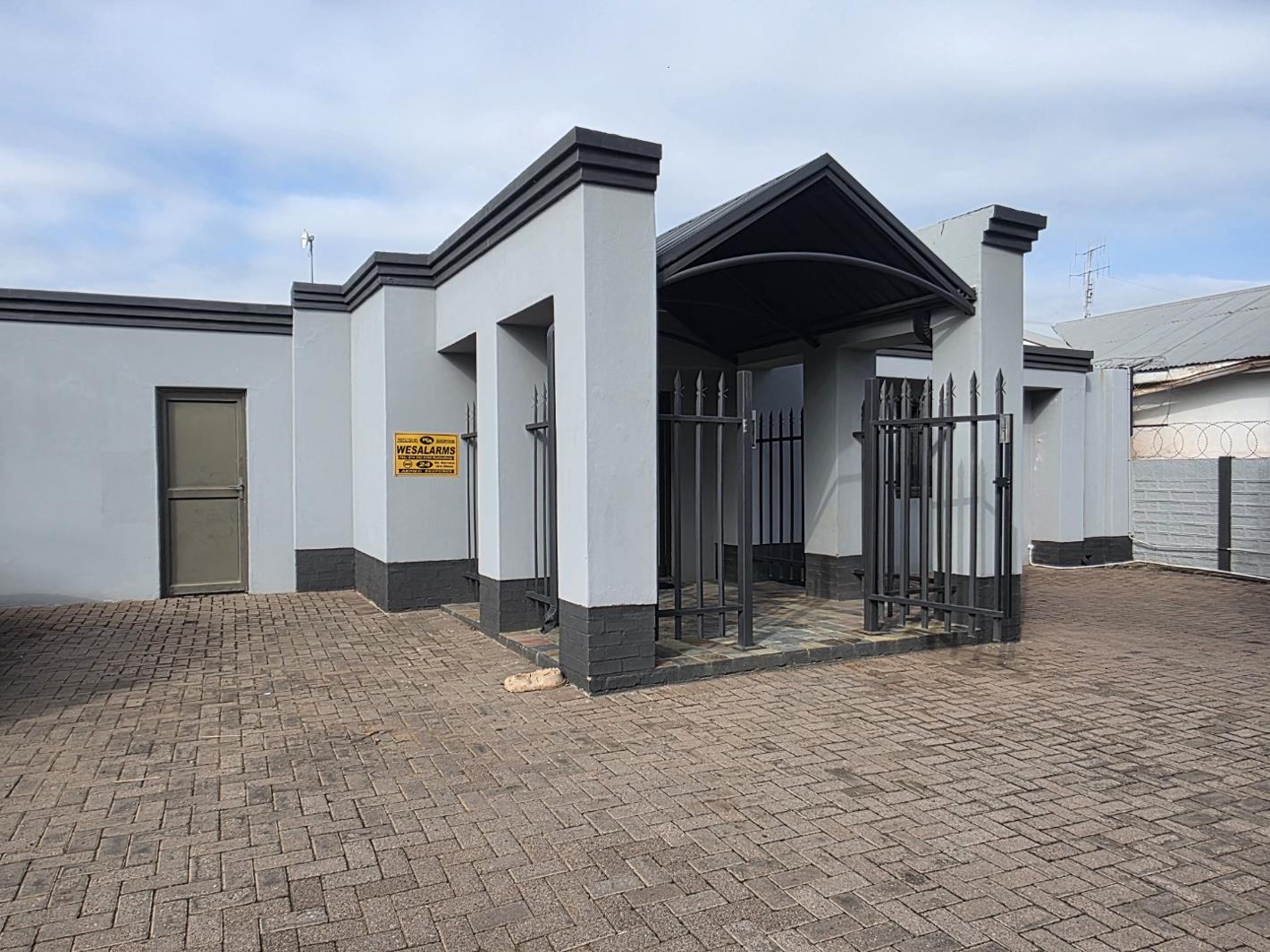 Commercial space to rent in Rustenburg Central | RR4582032 | Private ...