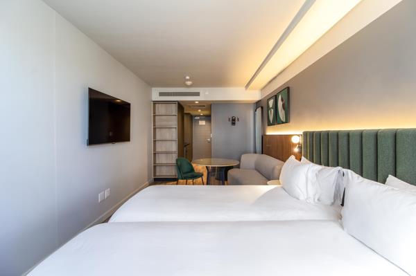 Studio Apartment for sale in Foreshore | T5348681 | Private Property