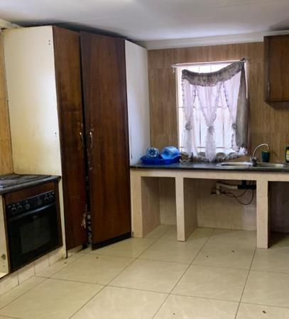 4 Bedroom House for sale in Rosettenville | T5348877 | Private Property