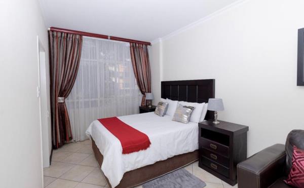 Studio Apartment to rent in Illovo | RR4582582 | Private Property