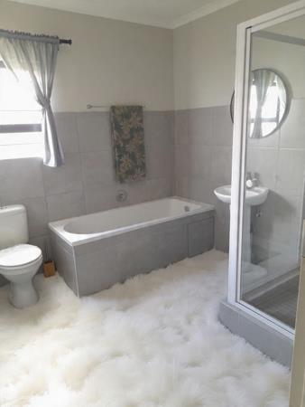 3 Bedroom House for sale in Bram Fisherville | T5349353 | Private Property