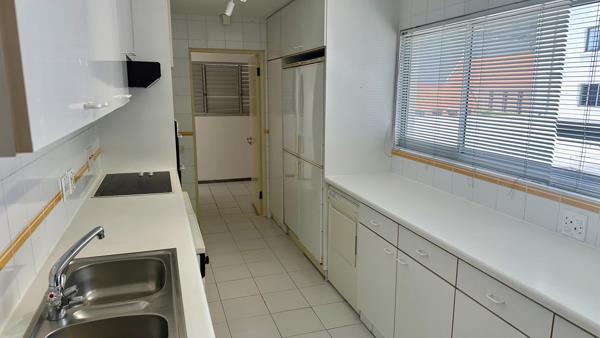 3 Bedroom Apartment to rent in Sea Point | RR4582828 | Private Property