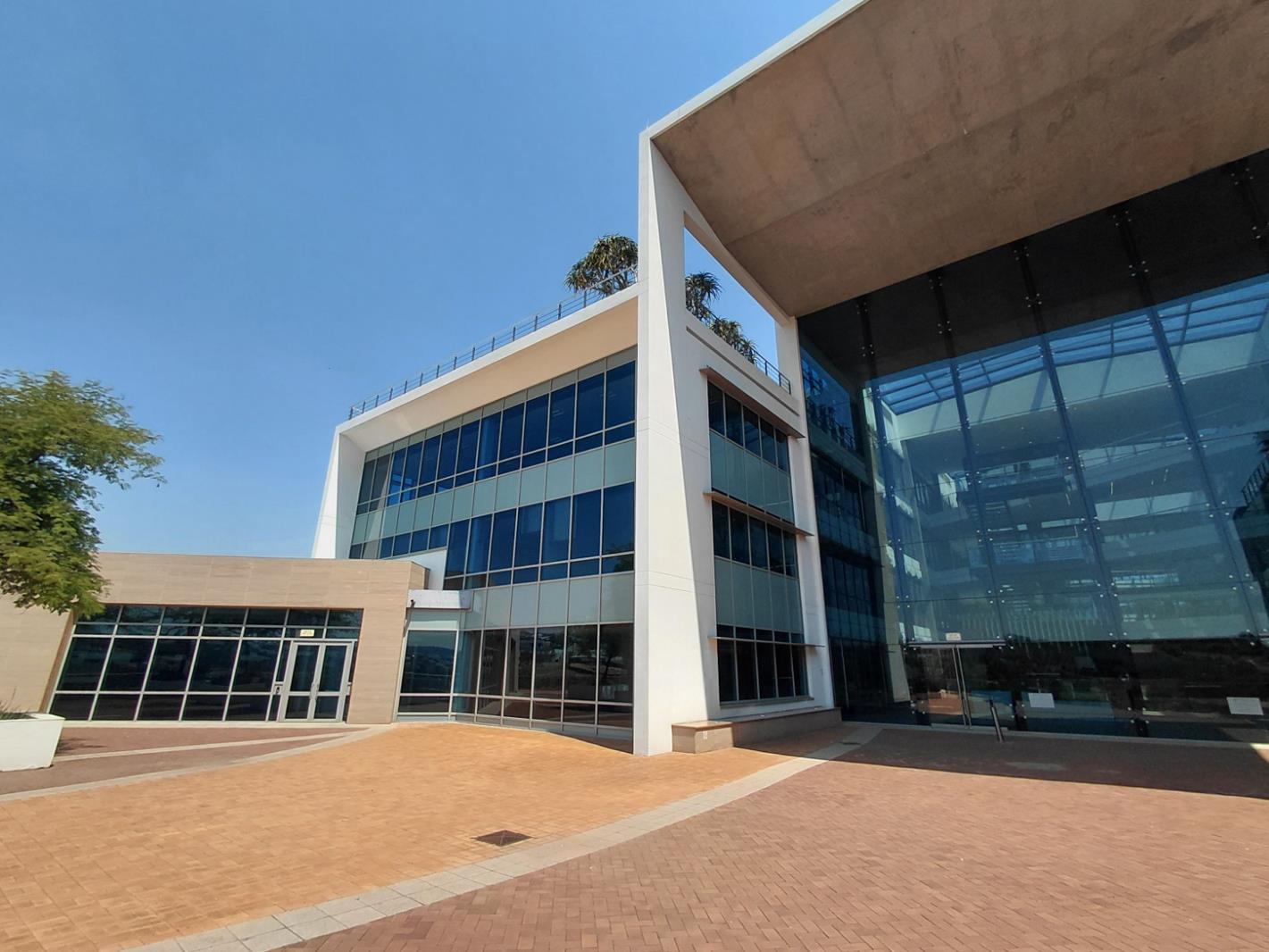 6 747 m² Commercial space to rent in Waterfall Estate | RR4582887 ...