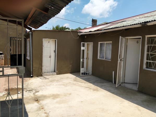 8 Bedroom House to rent in Rosettenville | RR4583000 | Private Property