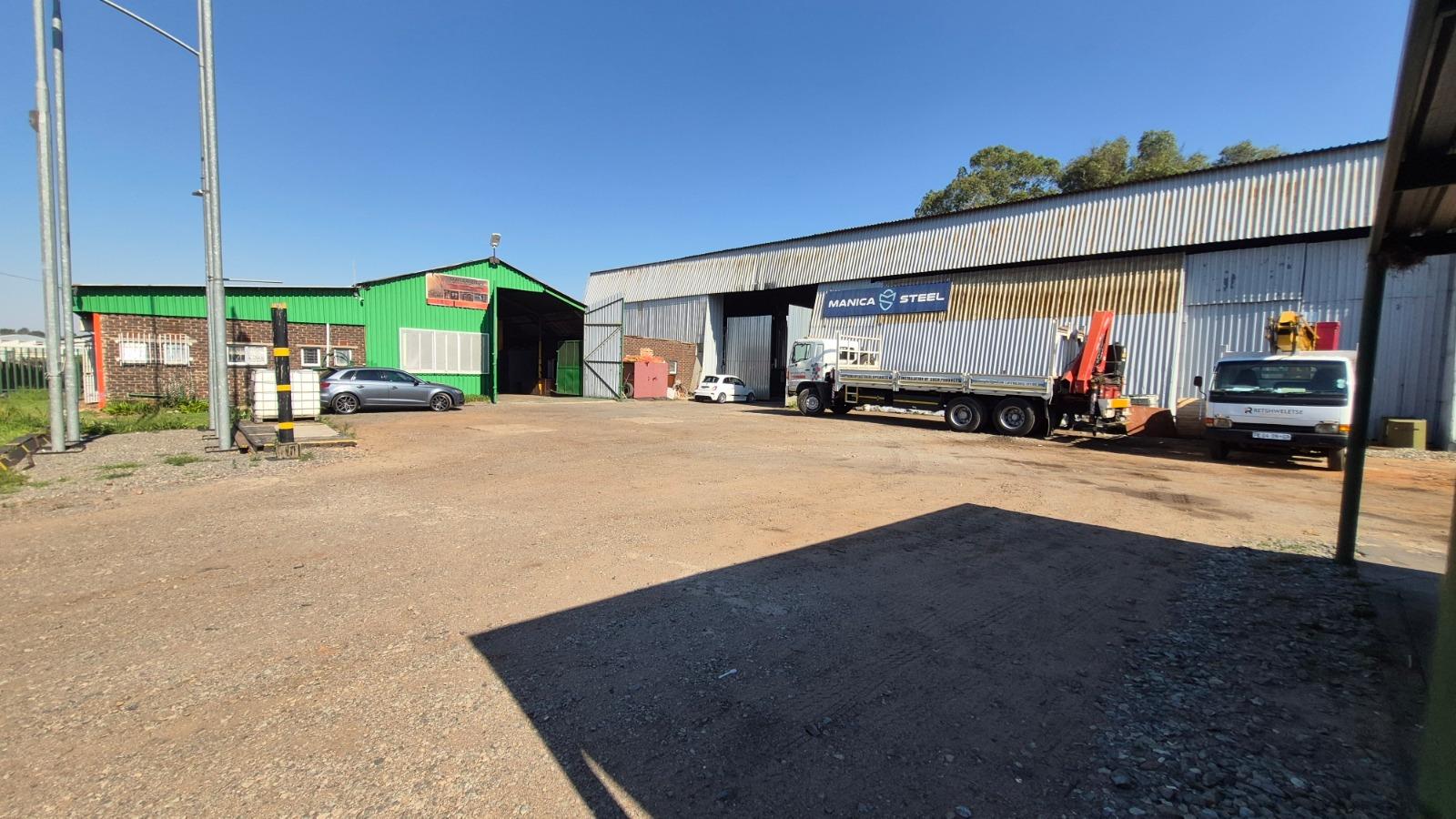 500 m² Industrial space to rent in Anderbolt | RR4583959 | Private Property