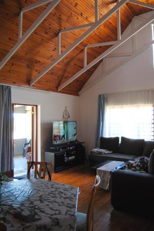 3 Bedroom House for sale in Wavecrest | T5351344 | Private Property