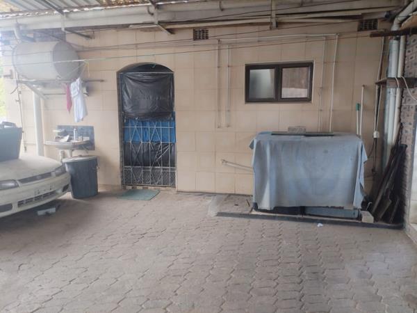 4 Bedroom House for sale in Crossmoor | T5351682 | Private Property